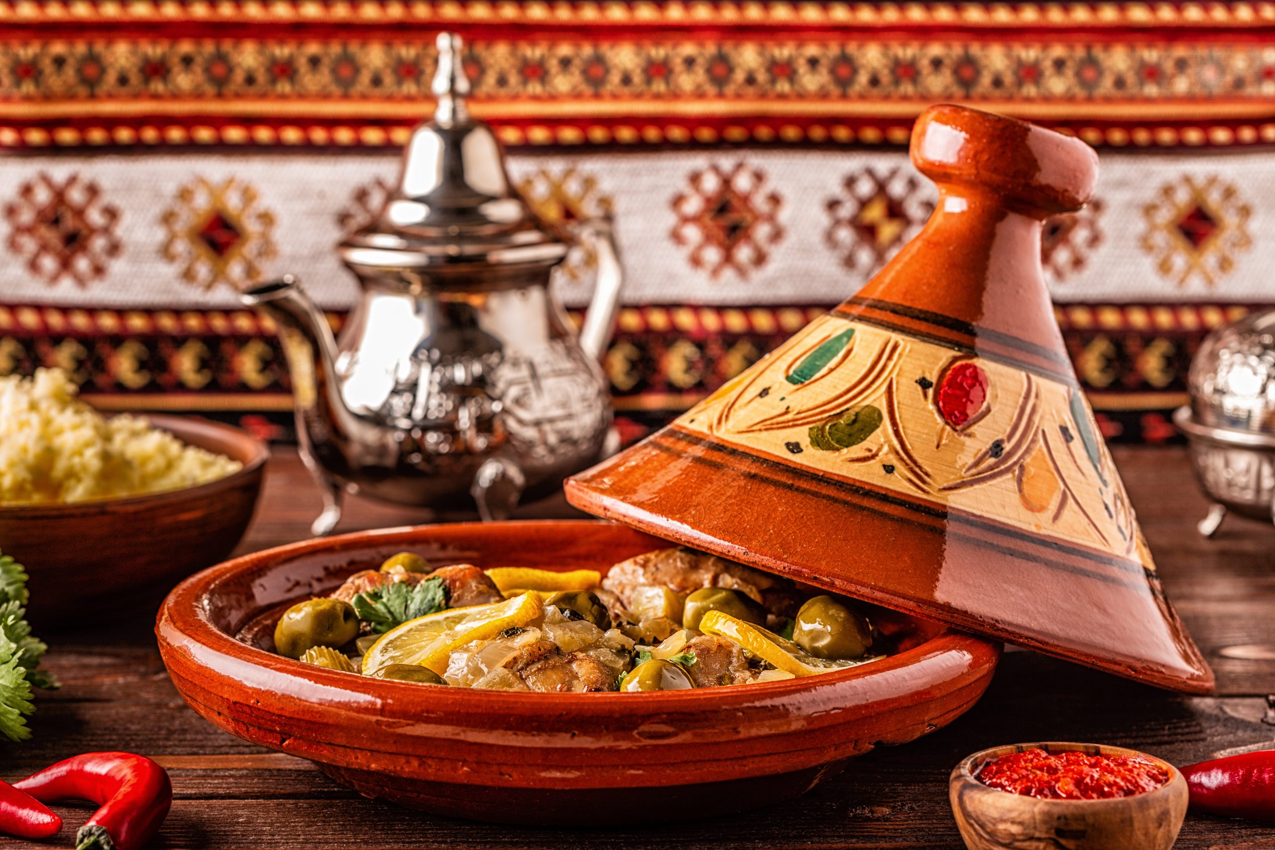 Tajine De Poulet Aux Olives - Un Plat Marocain